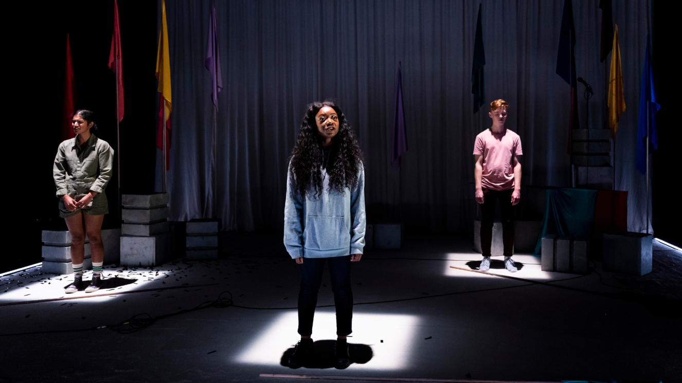 Slap. Bang. Kiss. — Bathurst Memorial Entertainment Centre