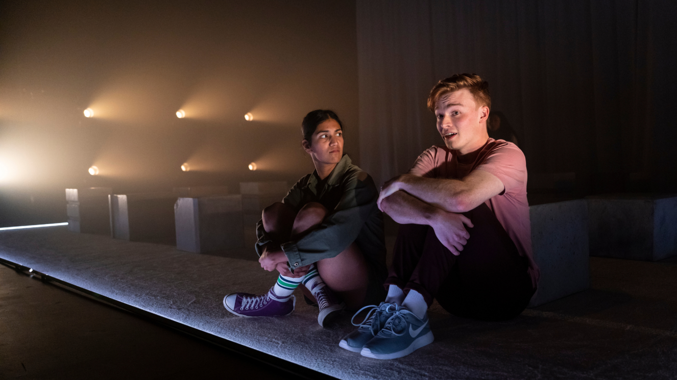 Slap. Bang. Kiss. — Bathurst Memorial Entertainment Centre