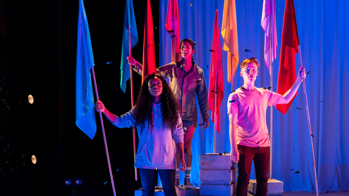 Slap. Bang. Kiss. — Bathurst Memorial Entertainment Centre